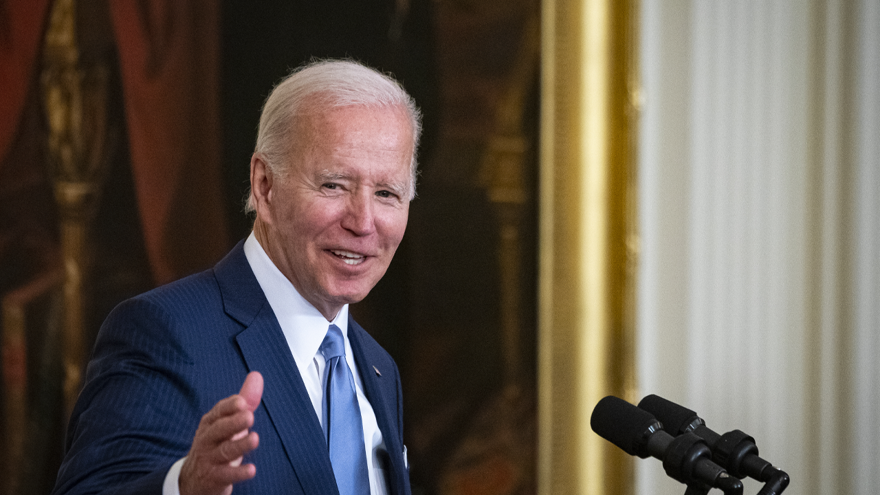 WATCH LIVE: Biden awards Medal of Honor to Black Vietnam War Hero | Fox News Video